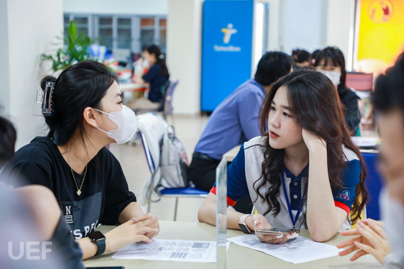 [English Only Day] Cải thiện kỹ năng giao tiếp tiếng Anh qua các chủ đề ...