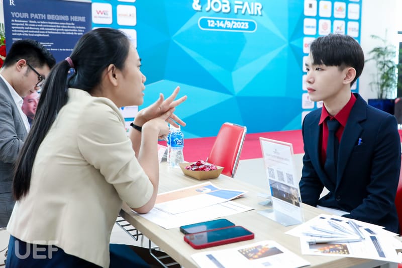 13 khách sạn 5 sao tham gia Mock-Interview & Job Fair, mở rộng cơ hội ...