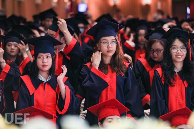 Graduation Ceremony UEF 2022: Khi niềm tin được gửi trao và yêu thương ...
