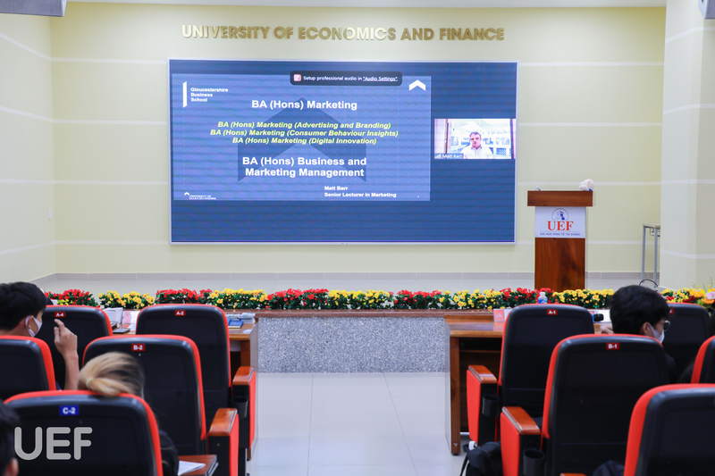 UEF students of UK Bachelor’s Programmes meet Vice-Chancellor ...